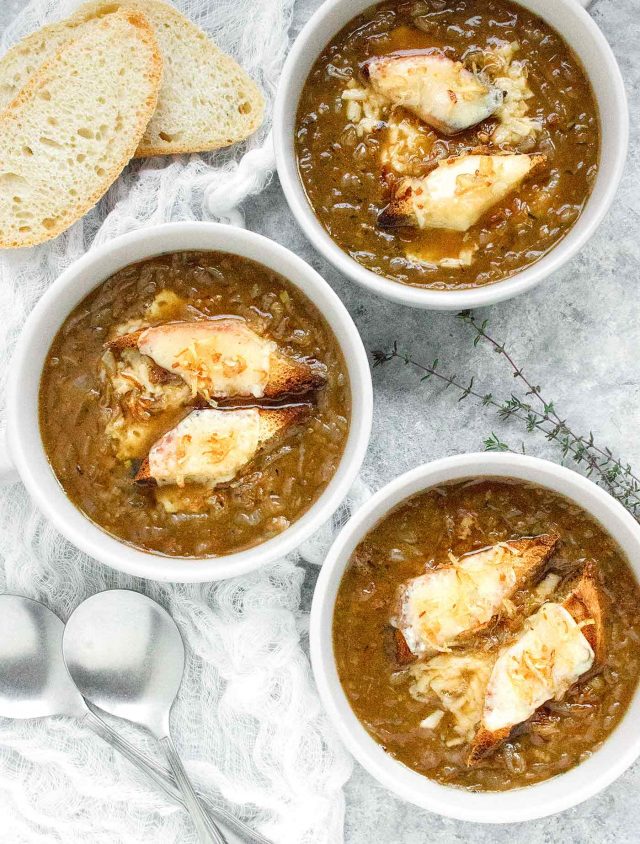 Guinness Onion Soup with Irish Cheddar Toast Points – SoupAddict